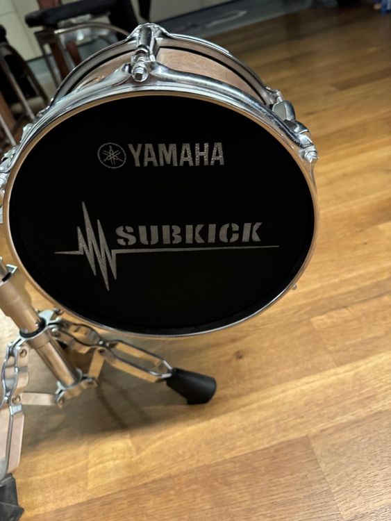Yamaha SKRM-100 Subkick Dynamic Bass Drum Mic + Stand (Gebraucht) in ...