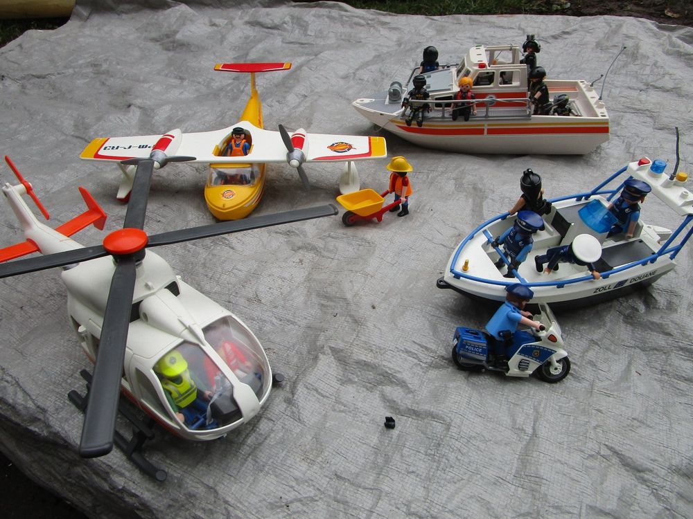 Playmobil 2 Schiffe Wasserflugzeug Helikopter ... (Gebraucht) in Ottikon für CHF 45 – mit ...