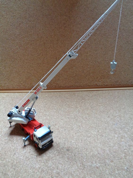 SIKU 3723 Mercedes Sk mit FAUN-Autokran (Neuf avec emballage d'origine) à Läufelfingen pour CHF ...