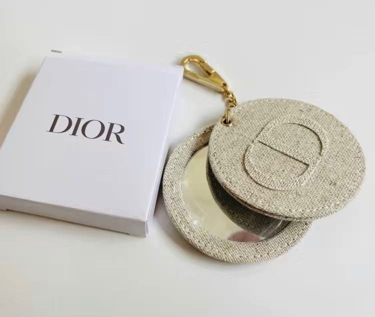 ⭐️ ️⭐️Christian Dior Mirror to Attach Handbag | Kaufen auf Ricardo