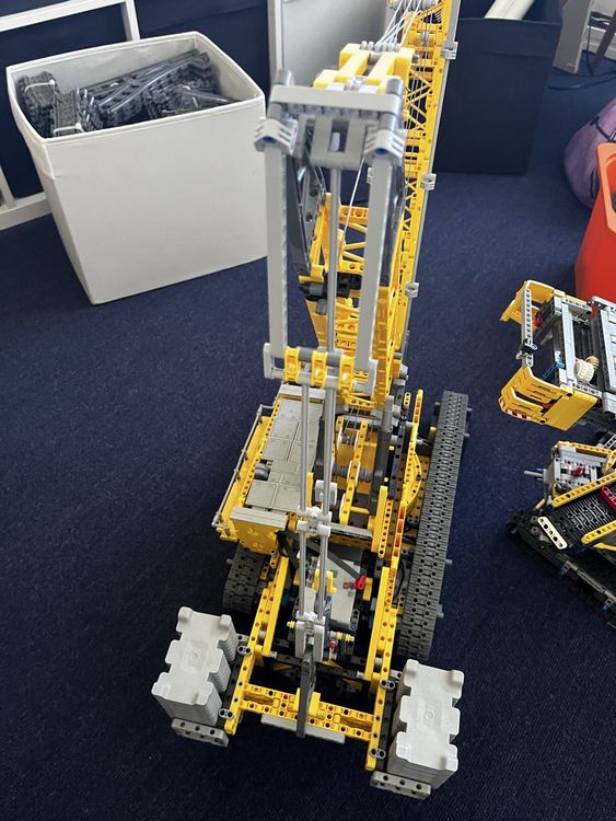LEGO Technic Liebherr Raupenkran (42146) (Gebraucht) in Oftringen für ...