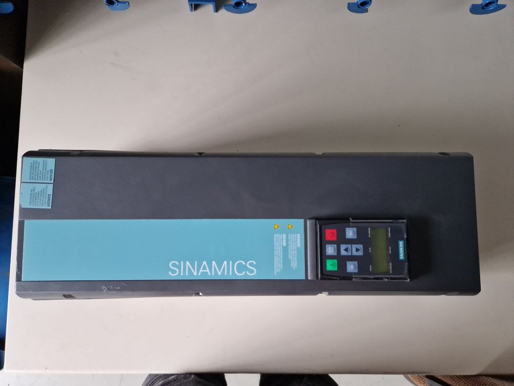 Sinamics G120P Frequenzunrichter Siemens + Bedienelement (Gebraucht) in ...