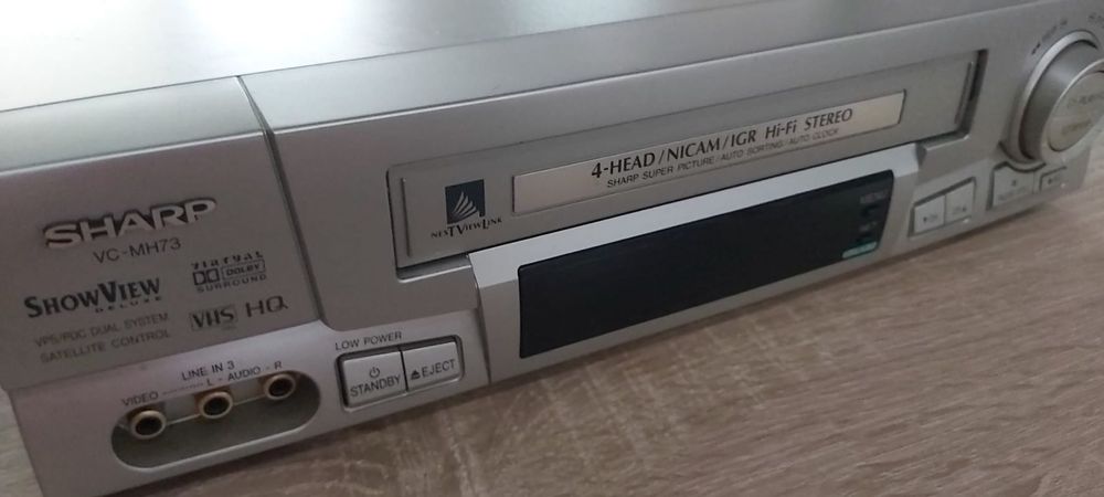 Sharp VHS Videorecorder | Acheter sur Ricardo
