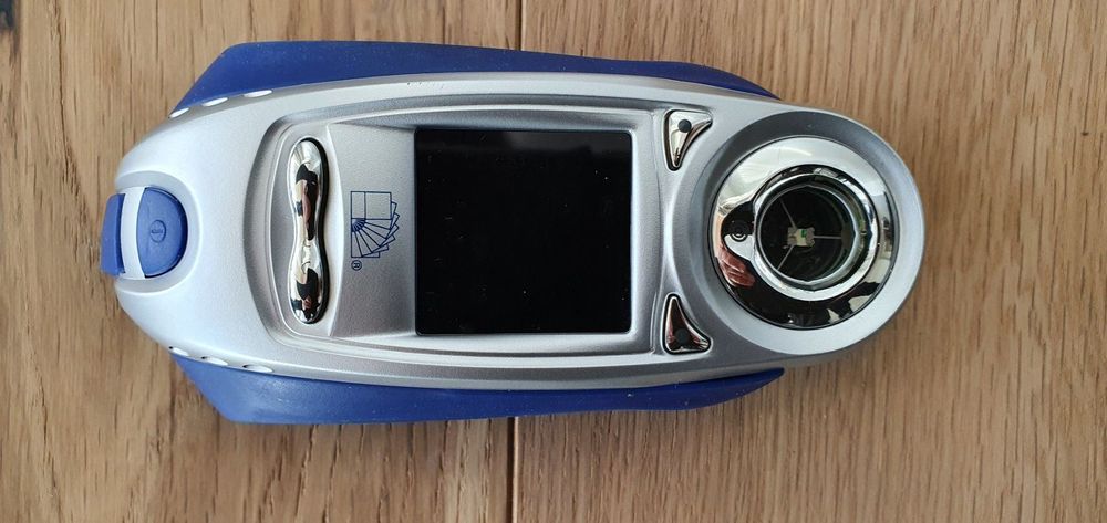 Pantone Color Cue 2 Farbbestimmungsgerät - Neupreis CHF 360 (Neu ...