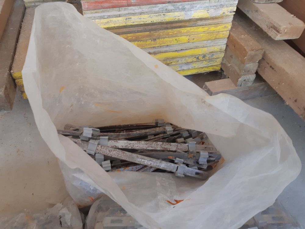 Schalung Raschal Distanzhalter (Gebraucht) in Wyssachen für CHF 66 – nur Abholung auf Ricardo kaufen