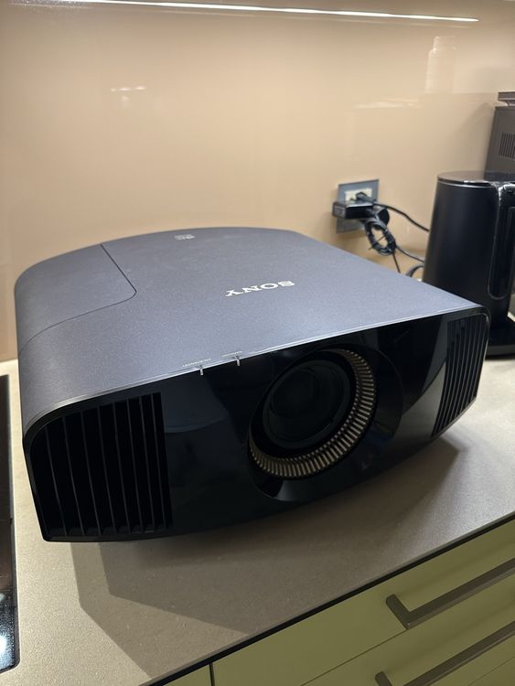 Sony VPL VW360ES (Nativer 4k Heimkino Beamer (Gebraucht) in Siggenthal ...