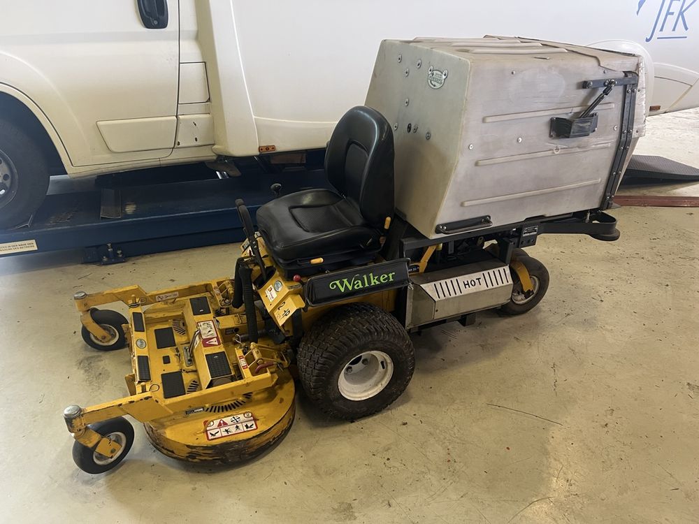 Aufsitzmäher Walker MTGHS 26HP (Defekt) in Gerlafingen für CHF 2500 ...