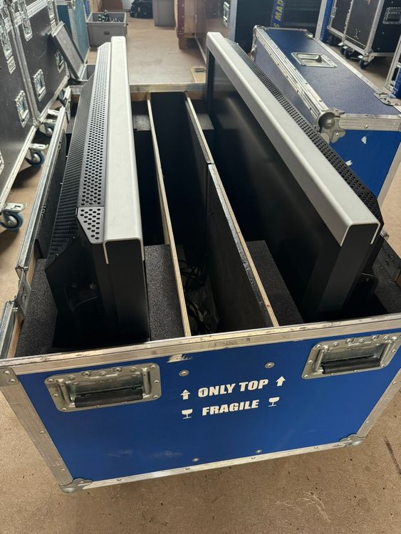 2x NEC Display Multeos M40 55" im Case (Gebraucht) in Lostorf für CHF ...