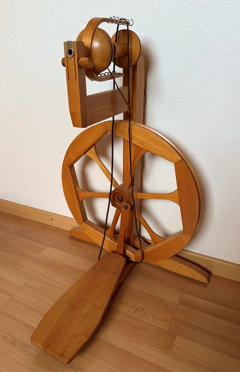 HUMANUSHAUS Spinnrad, Holz, zwei Geschwindigkeiten (Gebraucht) in ...