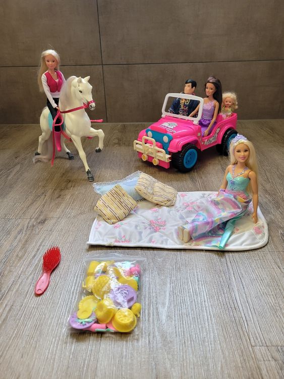 Barbie Pferd Prancer Jeep Picknick Ausflugsset (Gebraucht) in ...