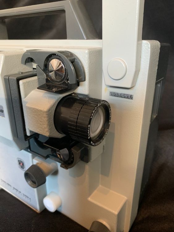 Eumig Mark M Super 8 Filmprojektor (Gebraucht) in Uzwil für CHF 20 – nur Abholung auf Ricardo kaufen