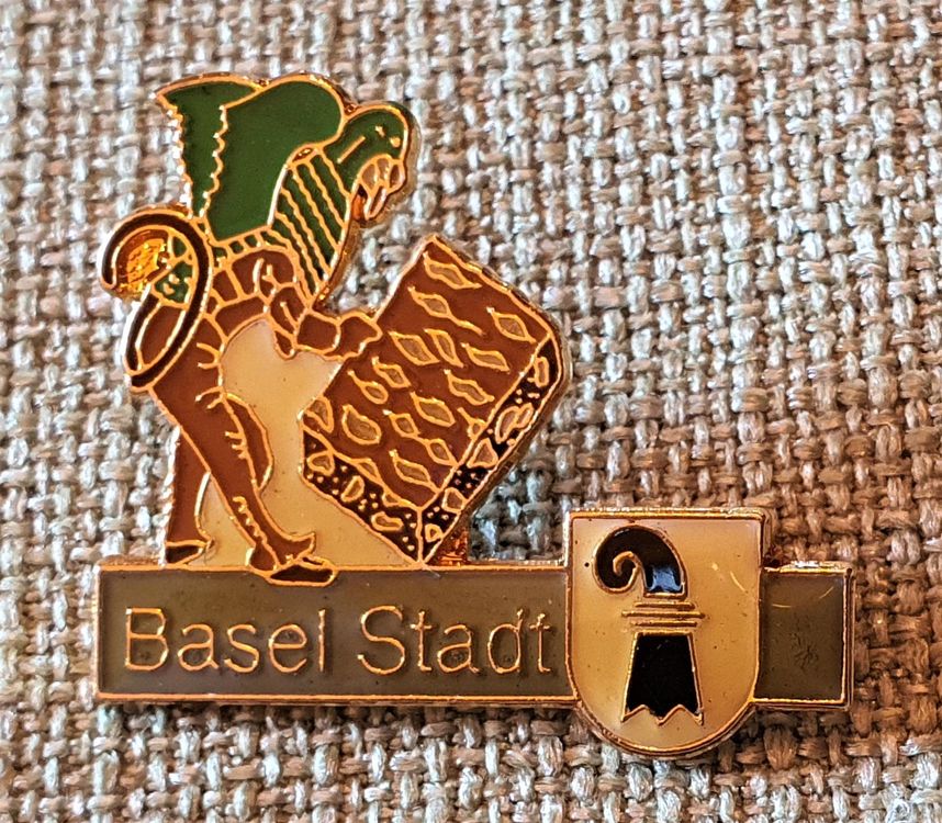 M328 - Pin Basel Stadt Vogel Gryff Basler Leckerli (Gebraucht) in ...