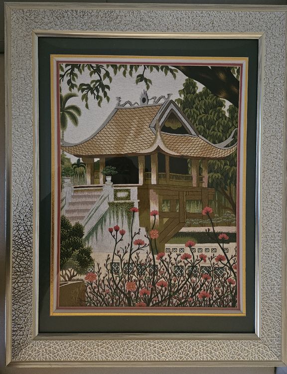Handmade Embroidered Asian Temple Art (Neu (gemäss Beschreibung)) in ...