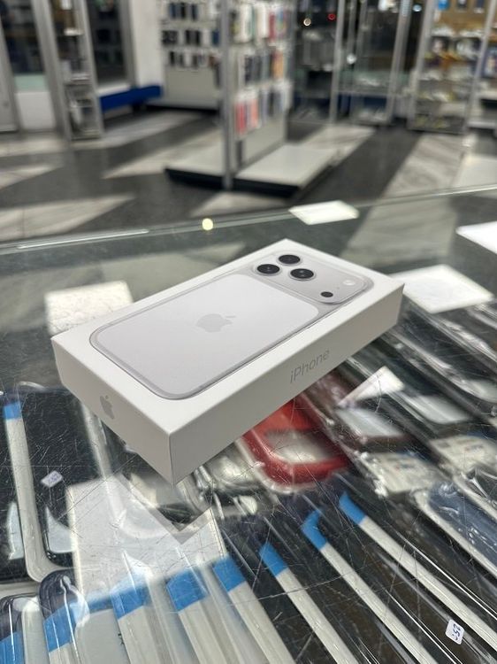 IPHONE 17 PRO 256GB SILVER FABRIKNEU&UNGEÖFFNET!!! (Neu und ...