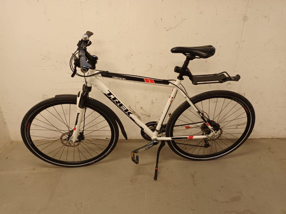 Trek 7700 Shimano SLX 9fach, weiss/schwarz gebraucht (Gebraucht) in ...