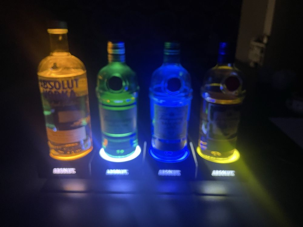 Absolut Vodka beleuchtetes Display (Gebraucht) in Bellach für CHF 30 ...