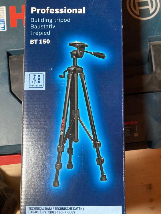 Bosch Stativ gem. Bilder (Neu und originalverpackt) in Wagen für CHF 11 ...