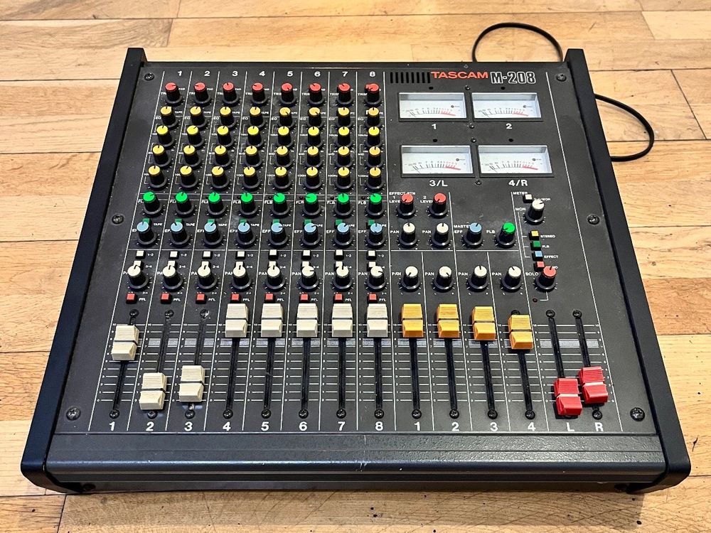 TASCAM m-208 Analog MIXER (Gebraucht) in Zürich für CHF 305 – mit ...