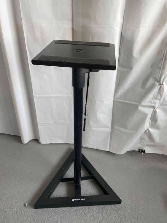 Monitor Stand’s (Gebraucht) in Zürich für CHF 55 – nur Abholung auf ...