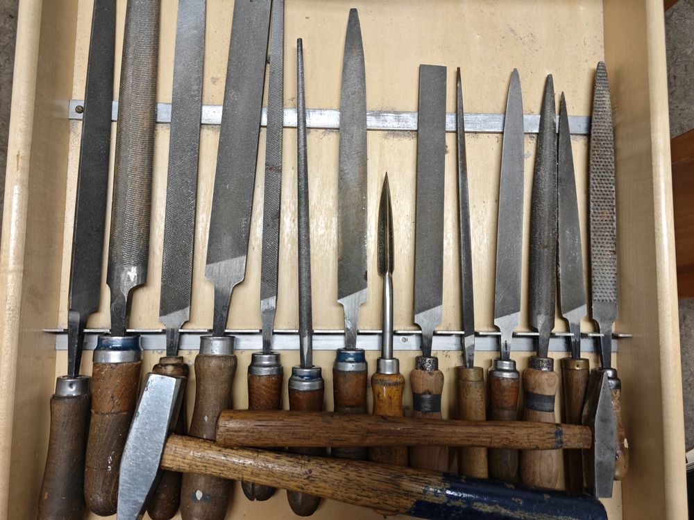 25x Lot Werkzeug Feilen gross & klein Hammer (Gebraucht) in Toffen für ...