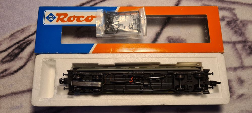 Roco 5 Stück AC Seetalbahnwagen ganzer Zug Innenbeleuchtet (Neu (gemäss Beschreibung)) in ...