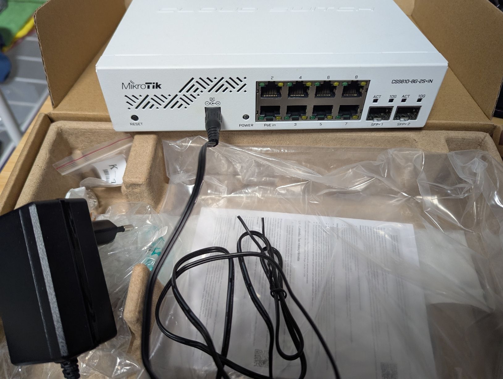 MikroTik Cloud Switch CSS610-8G-2S-IN (Neuf (Voir description)) à ...