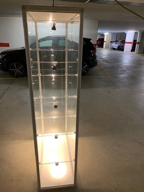 TOP ANGEBOT Profi Designe Vitrine 1 (Gebraucht) in für CHF 500 – nur ...