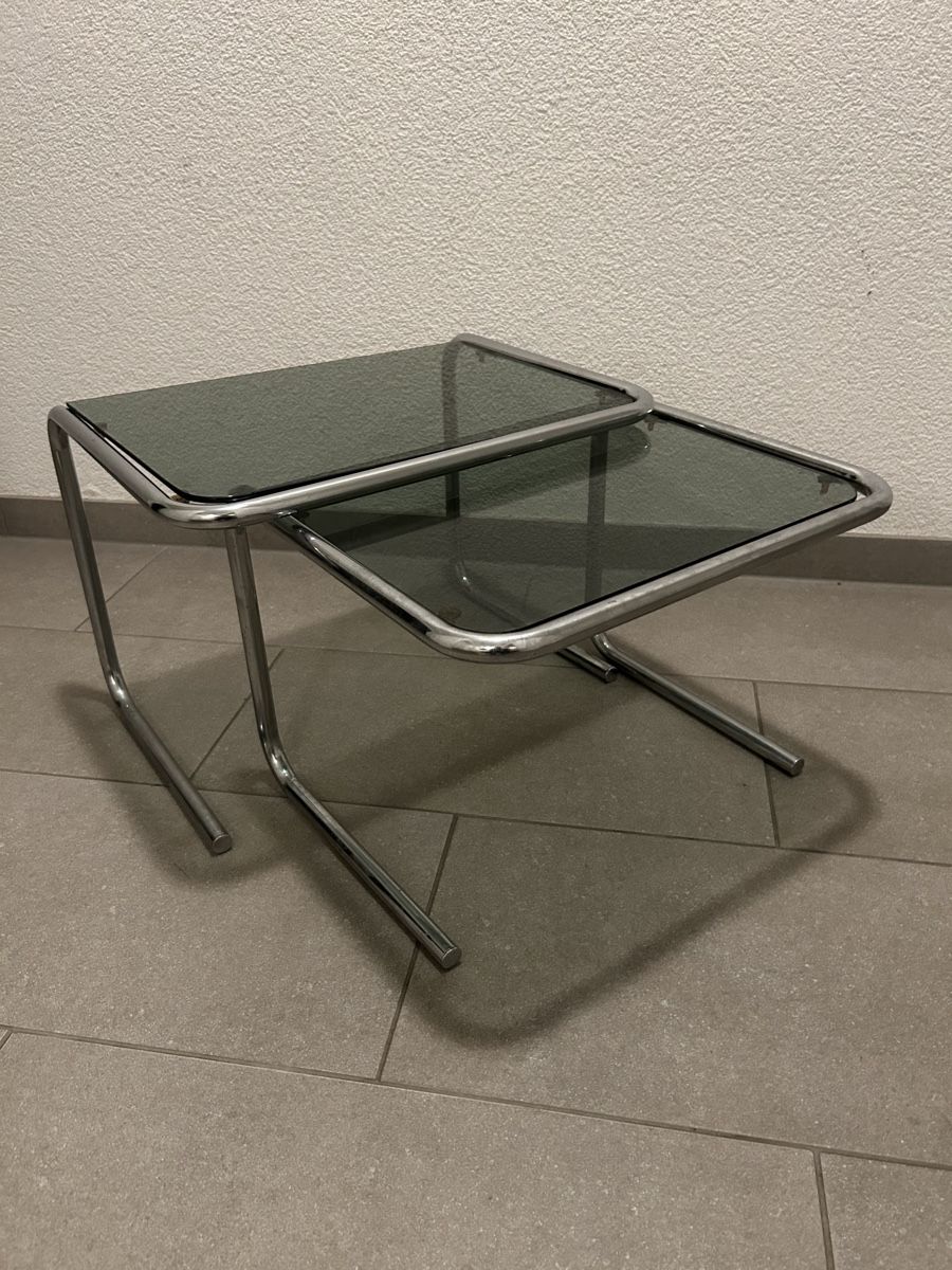 Tables basses vintage en verre fumé et chrome. (D'occasion) à Thierrens ...