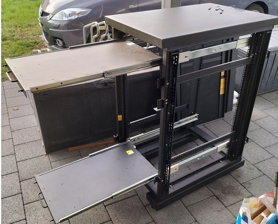 19 Zoll Server Rack mit zwei Ausziehtablaren und auf Rollen | Kaufen ...
