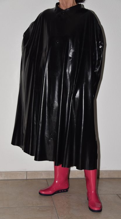 Schwarzes Latex Cap der Extraklasse (Gebraucht) in Täuffelen für CHF 98 ...