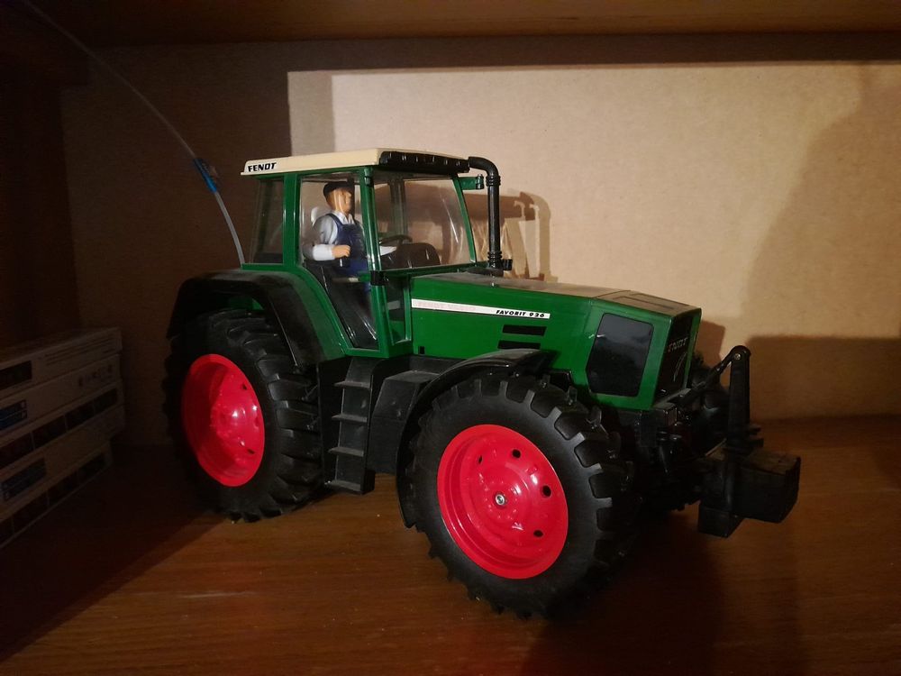 Fendt Favorit 926 Dickie Toys 1:14 /RC (Gebraucht) in Riedtwil für CHF ...