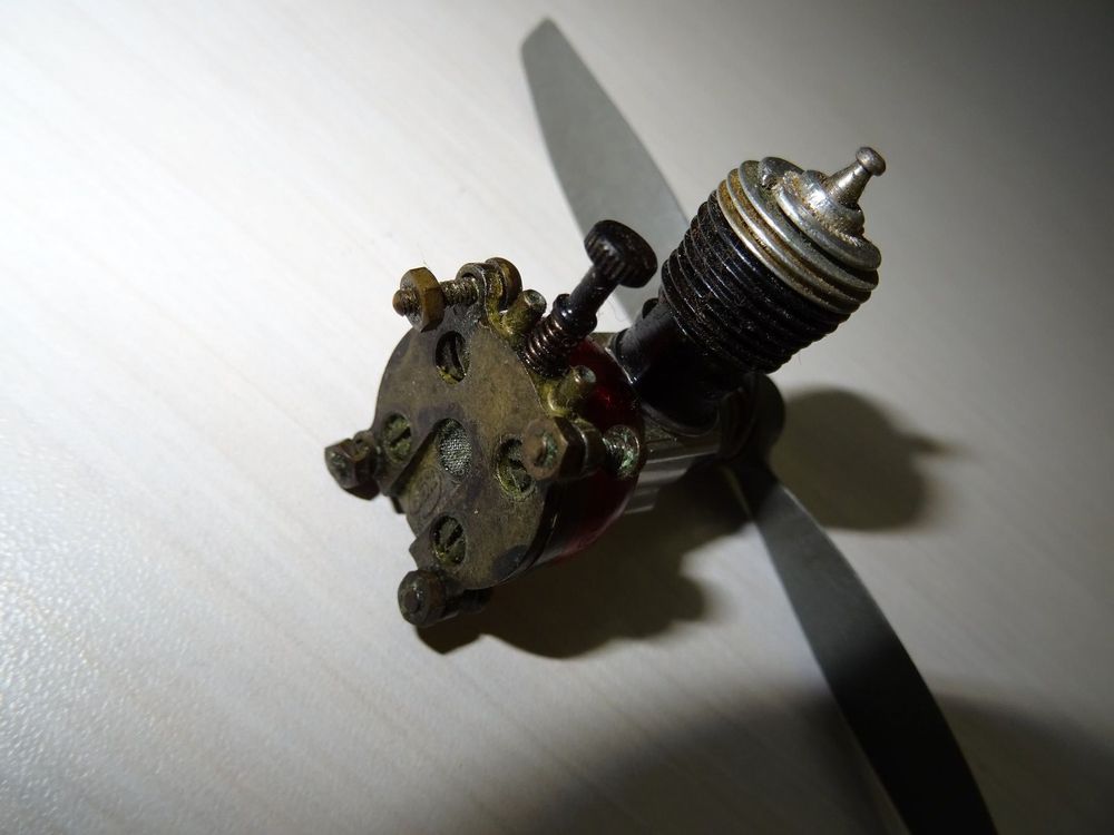 Modellmotor Cox Pee Wee (Gebraucht) in Winterthur für CHF 51 – mit ...