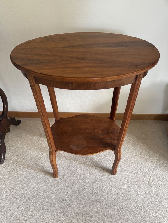 Nussbaum Beistelltisch (Gebraucht) in Zumikon für CHF 45 – nur Abholung auf Ricardo kaufen