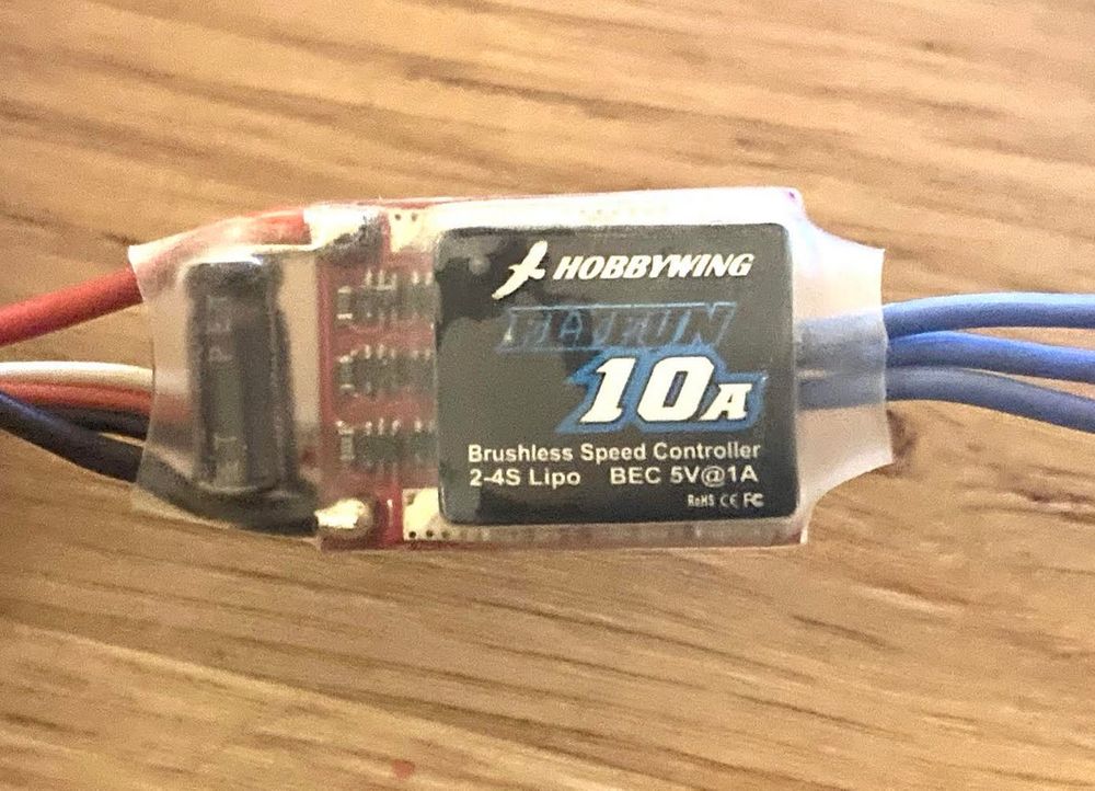 ESC Hobbywing Flyfun 10A Regler 2-4S LiPo 5V1A BEC (Gebraucht) in ...