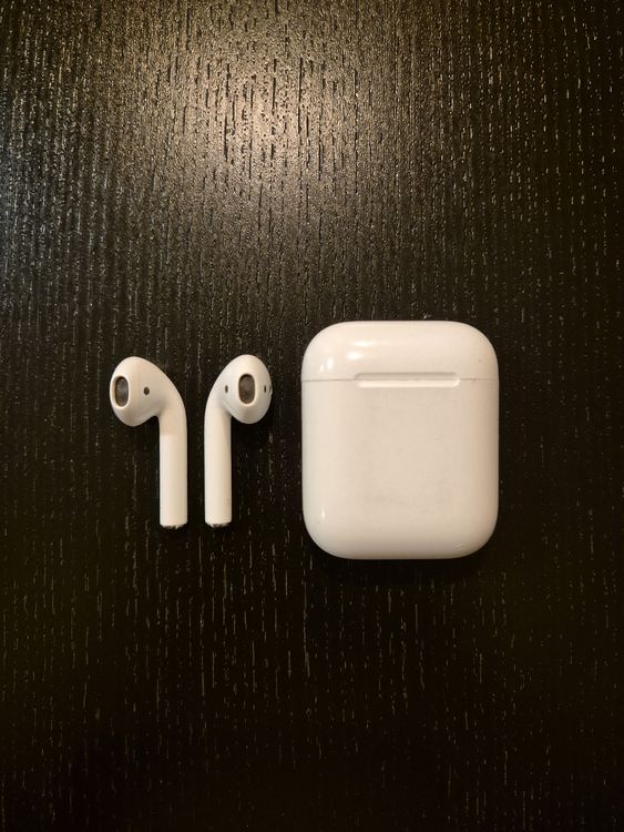Apple Air Pods 2nd Gen. (Gebraucht) in Sarnen für CHF 35 – mit ...