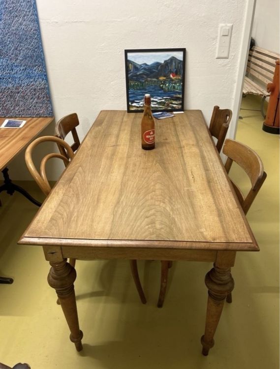 sehr schöner alter Holztisch, Esstisch, in massivem Nussbaum (Gebraucht) in Wohlen AG für CHF ...