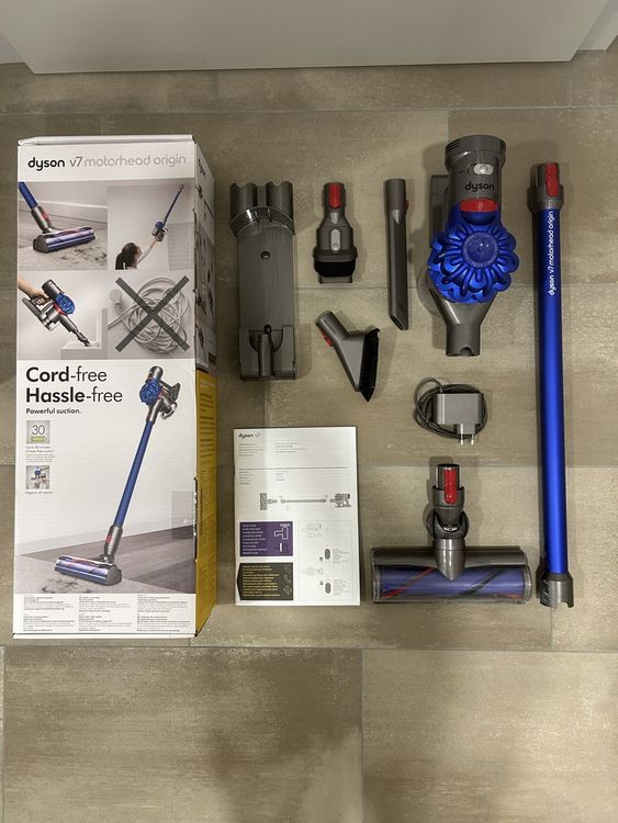 Dyson Staubsauger (Akku defekt) | Kaufen auf Ricardo Dyson Staubsauger (Akku defekt) | Kaufen auf Ricardo
