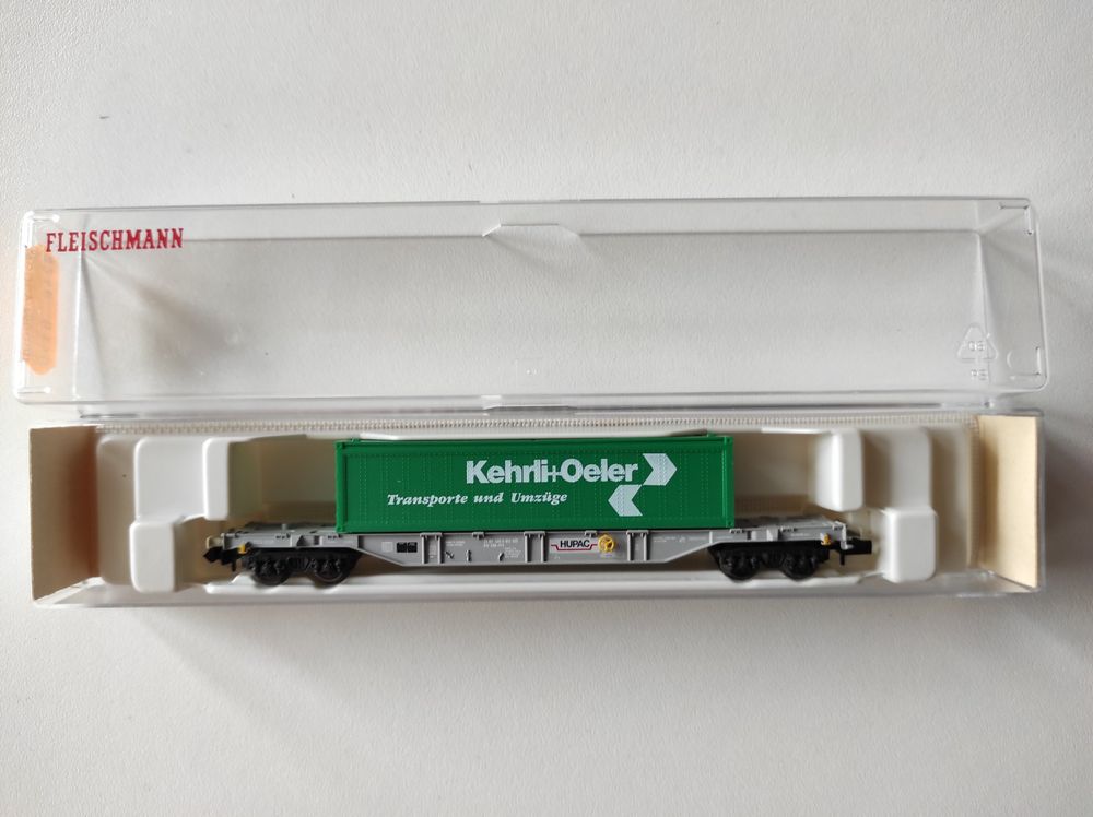 SBB "Hupac" mit Kehrli+Oeler Container von Fleischmann N (Neu und originalverpackt) in La Chaux ...