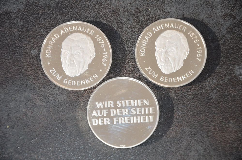 Konrad Adenauer Gedenkmünze 1876 -1967 (Neu (gemäss Beschreibung)) in Jona für CHF 16.5 – mit ...