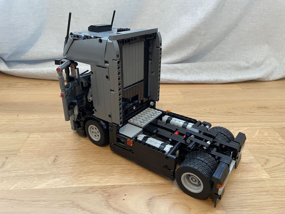Lego Technic - Mercedes Actros Lastwagen (Neu (gemäss Beschreibung)) in ...