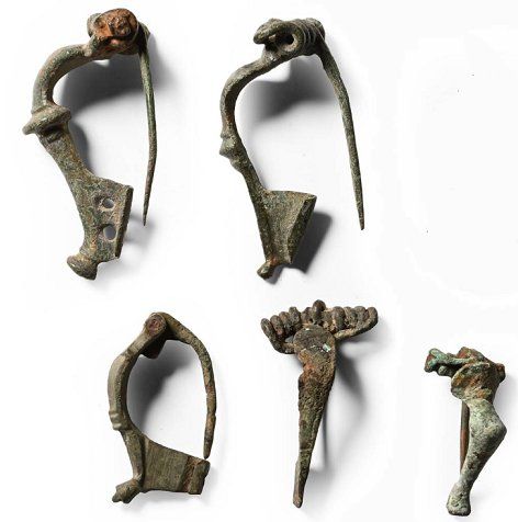 Roman bronze bow brooch group (1st-2nd century AD) (Gebraucht) in La ...