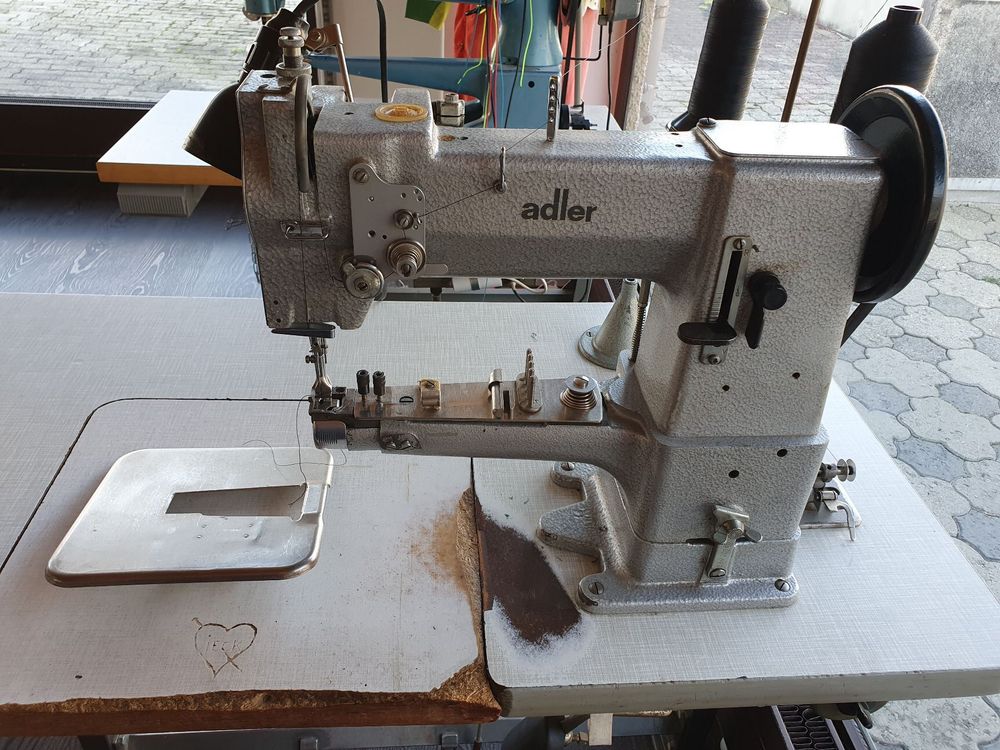 Adler 69 Industrienähmaschine 3fach | Kaufen auf Ricardo