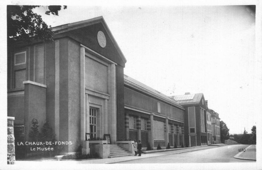 La Chaux-de-Fonds, Le Musée, s/w Fotokarte, gel. 1928? | Kaufen auf Ricardo