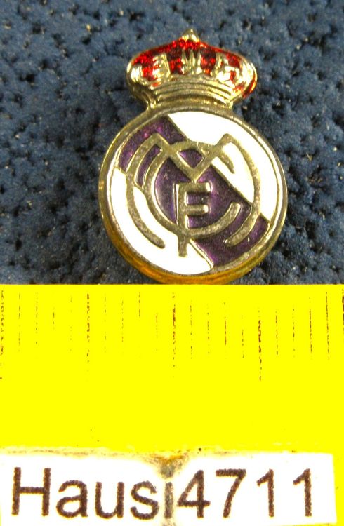 REAL MADRID SPANIEN FUSSBALL LOGO ALT GEPRÄGT ANSTECKNADEL (Gebraucht ...
