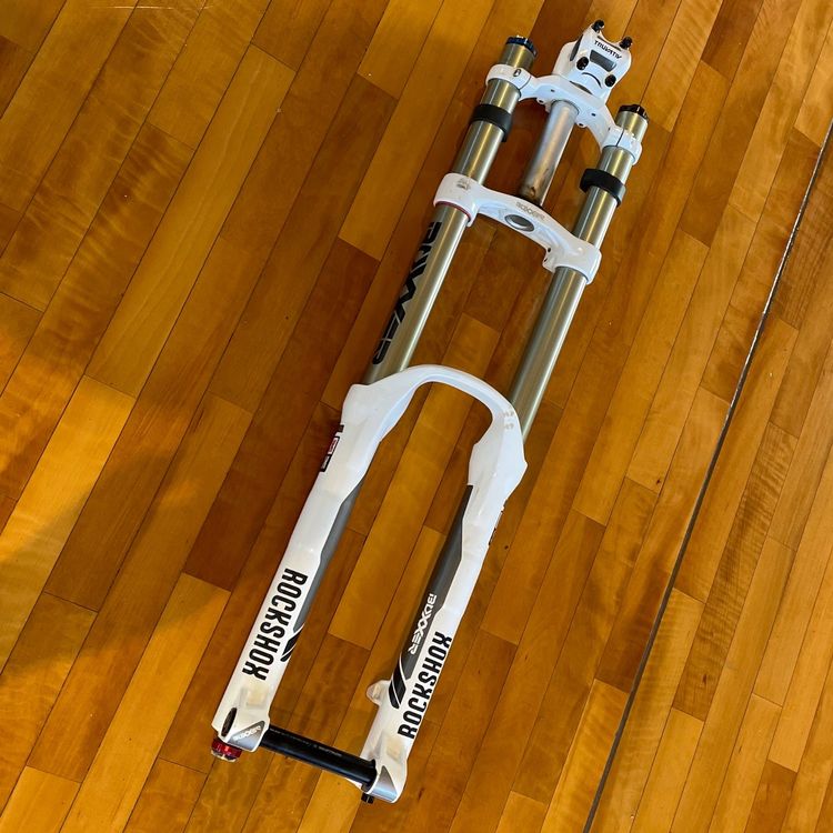 Rock Shox Boxxer World Cup 26“ 200mm (Gebraucht) in Embrach für CHF 150 ...