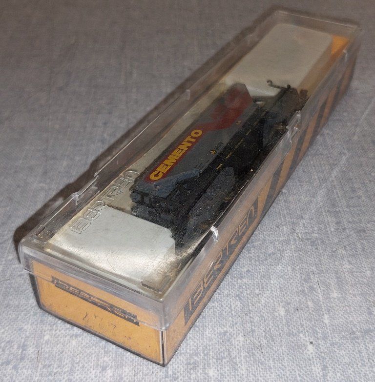 RENFE Selbstentladewagen "Cemento Asland", B12 (Gebraucht) in Thun für ...