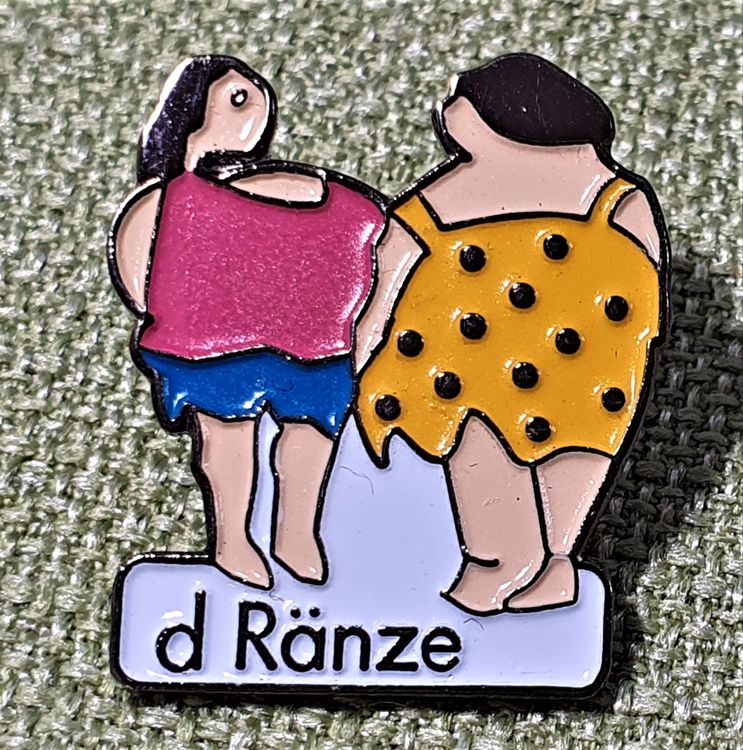 O827 - Pin d Ränze Basler Fasnacht? (Gebraucht) in Reinach BL für CHF 1.5 – mit Lieferung auf ...