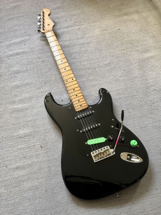 Squier strat silver series made in Japan (D'occasion) à Nyon pour CHF ...