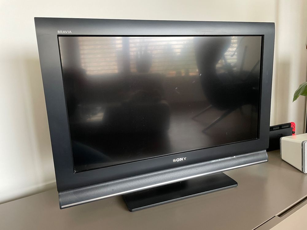 Sony Bravia 32“ LCD TV KDL-32L4000 (Gebraucht) in Bassersdorf für CHF 1 – nur Abholung auf ...