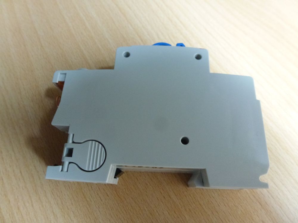 LS C10 + N-Trenner ABB (Neu (gemäss Beschreibung)) in Hombrechtikon für ...